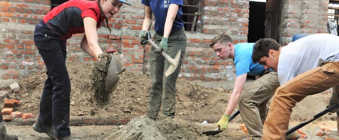 Building Volunteer Work in Nepal | Projects Abroad